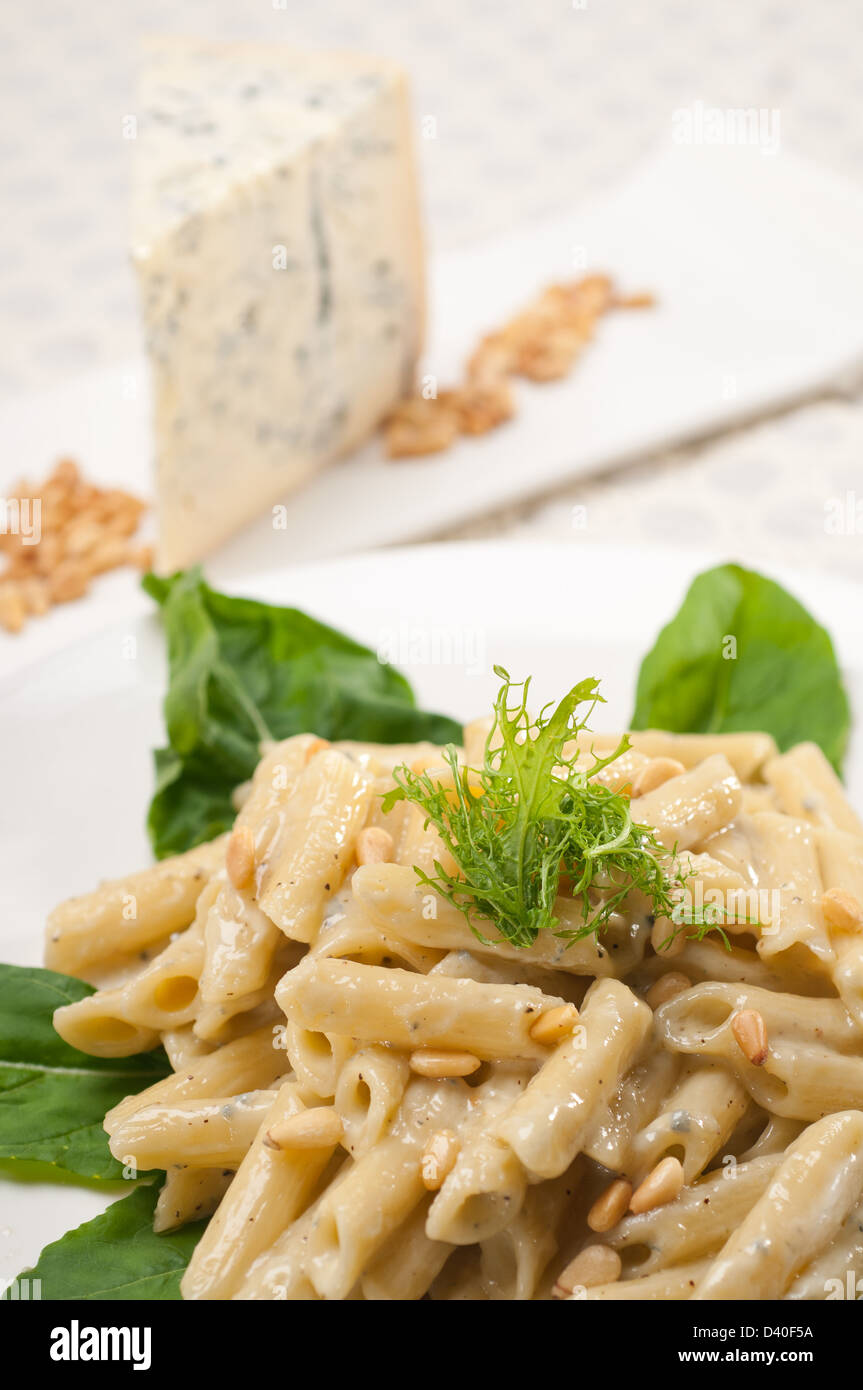 Pasta pine nuts hi-res stock photography and images - Alamy