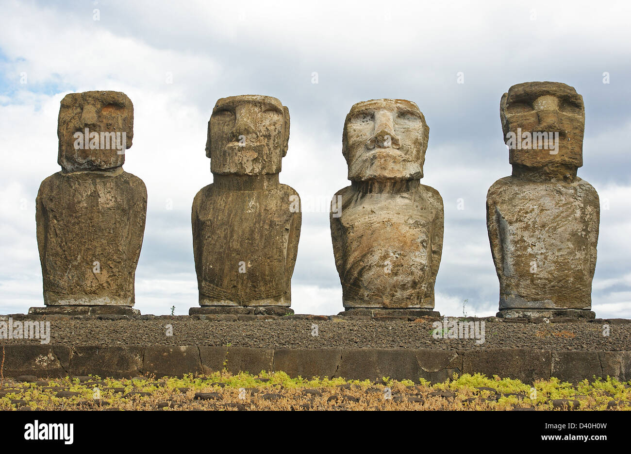 Maoi on easter island Stock Photo - Alamy