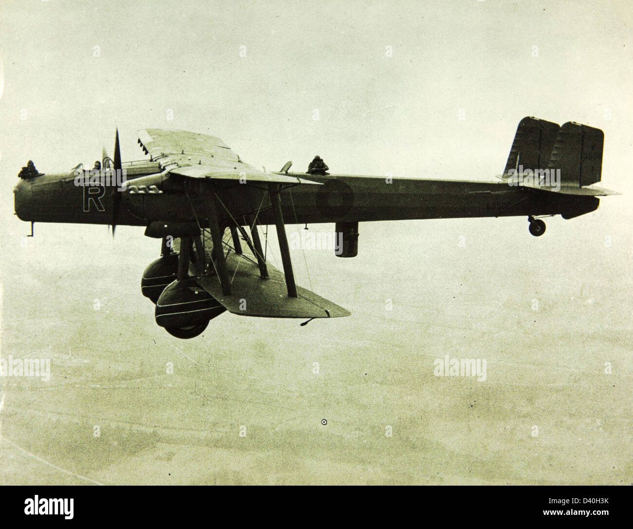 The Handley-Page Heyford was a British biplane heavy bomber used in the ...