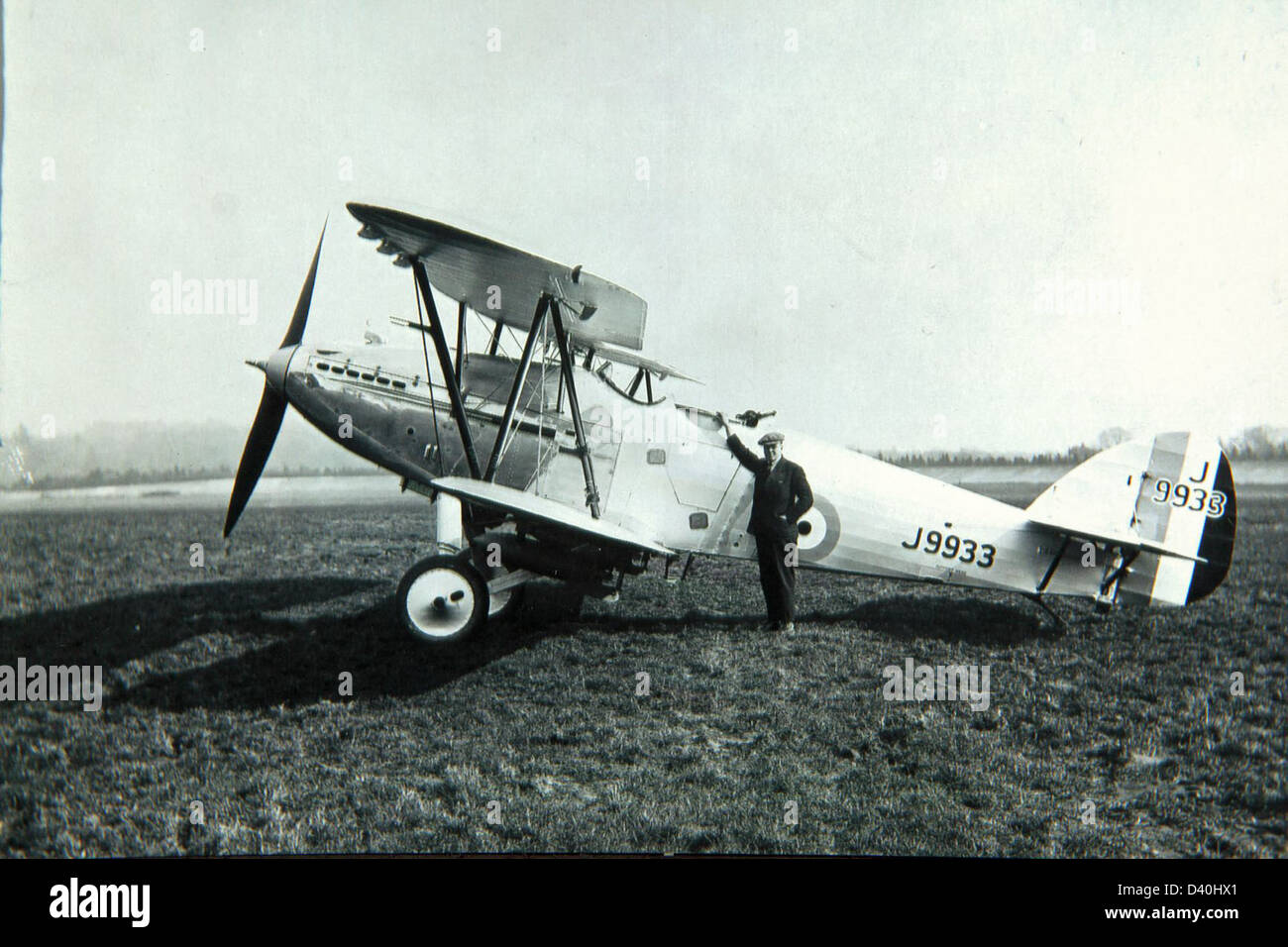 The Hawker Hart was a British biplane light bomber and reconnaissance ...