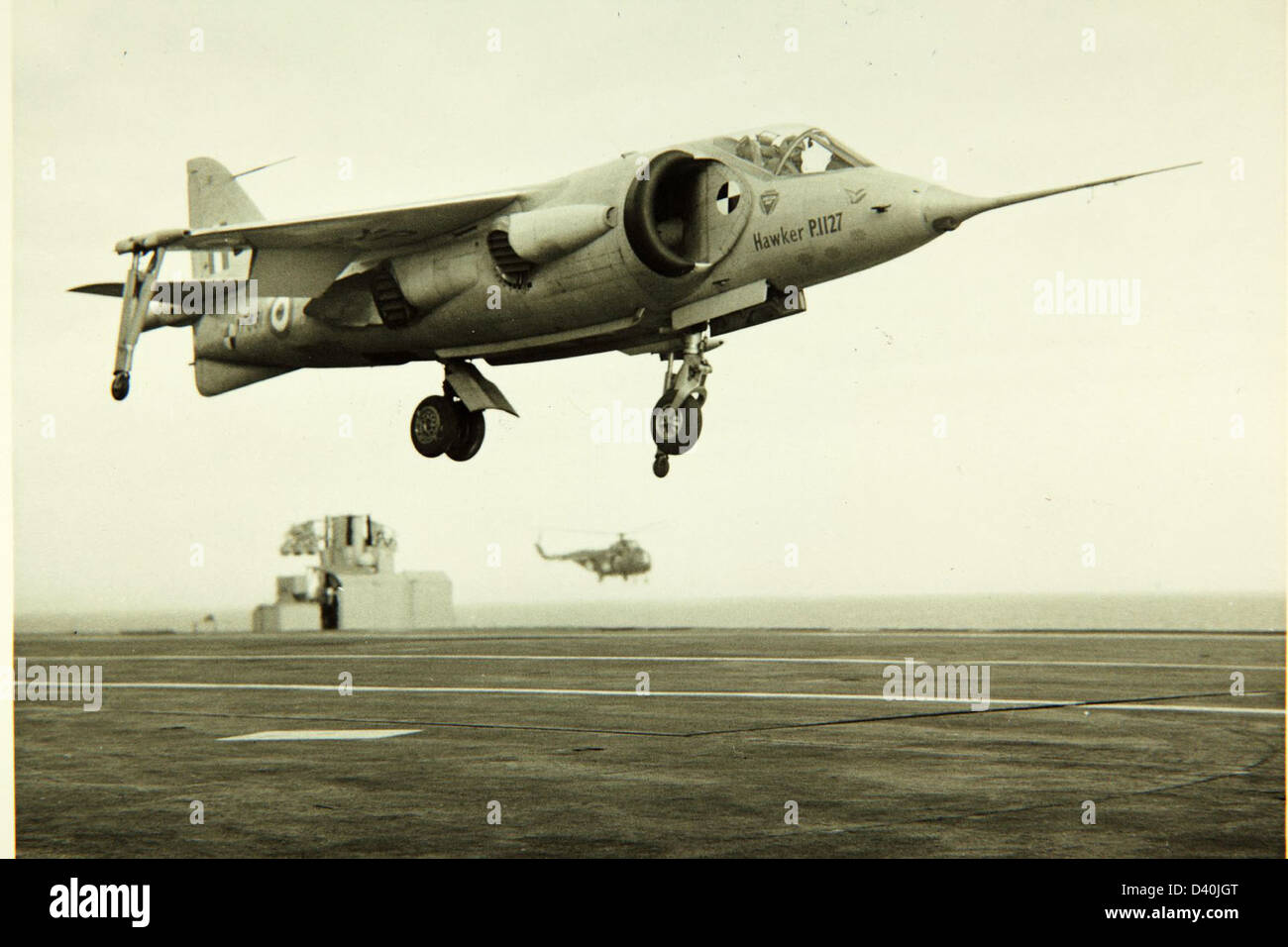 Hawker, p.1127 (AV-8), Harrier Stock Photo - Alamy