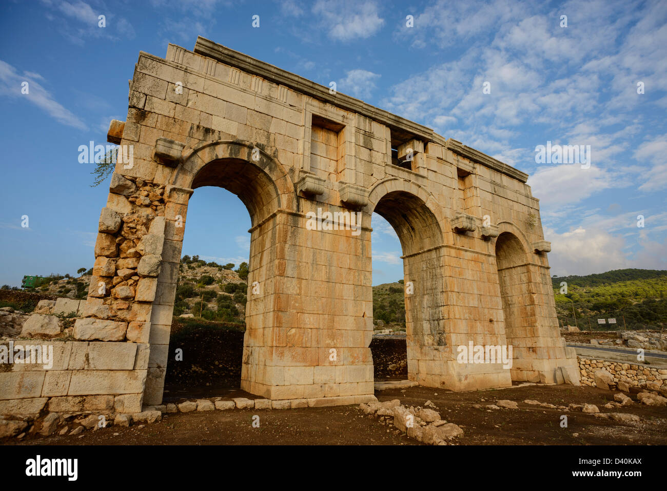 Roman gateway hi-res stock photography and images - Alamy