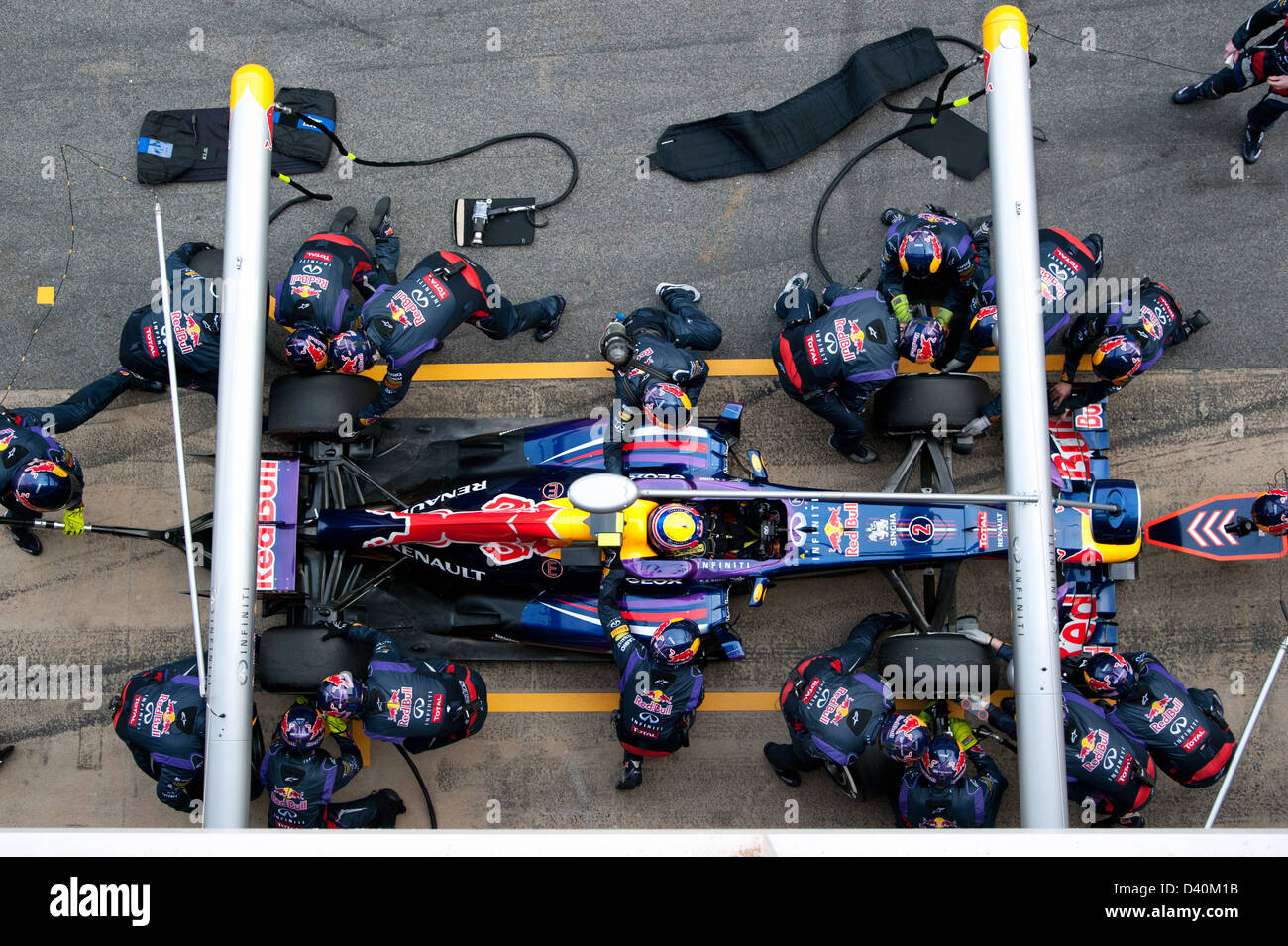 Pitstop Mark Webber (AUS), Red Bull Racing Renault RB9, Formula 1 ...