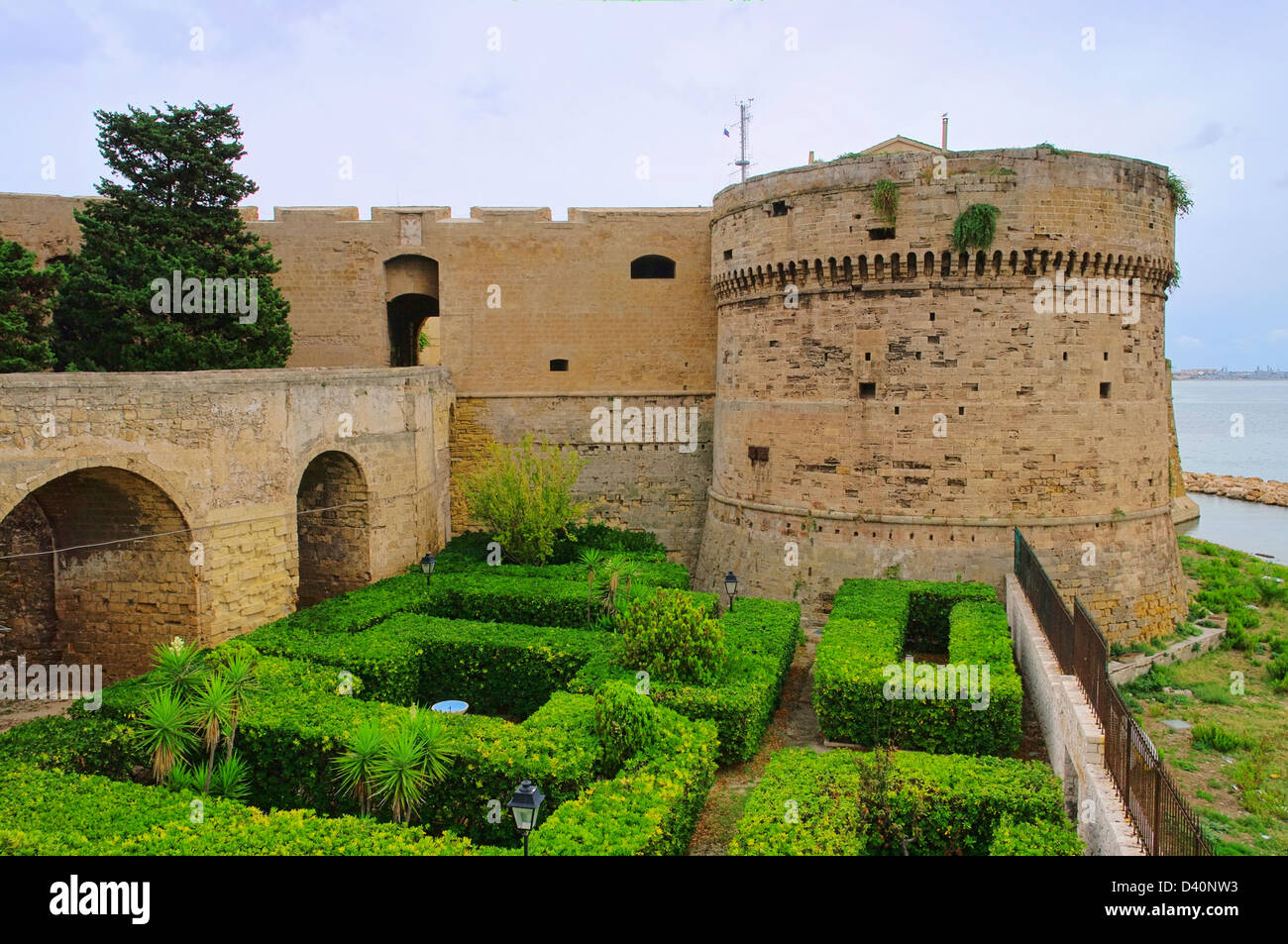 Taranto hi-res stock photography and images - Alamy