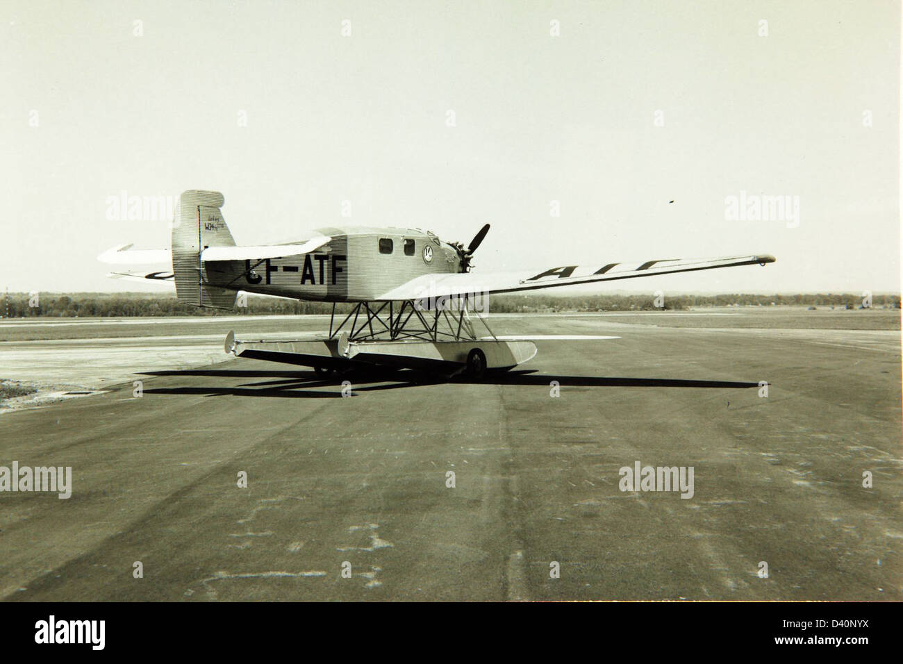 Junkers w 34 hi-res stock photography and images - Alamy