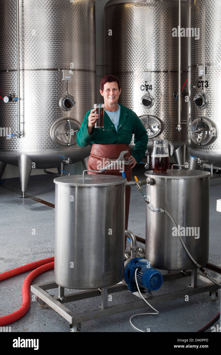 Female Master Brewer at Hogsback Brewery Stock Photo - Alamy