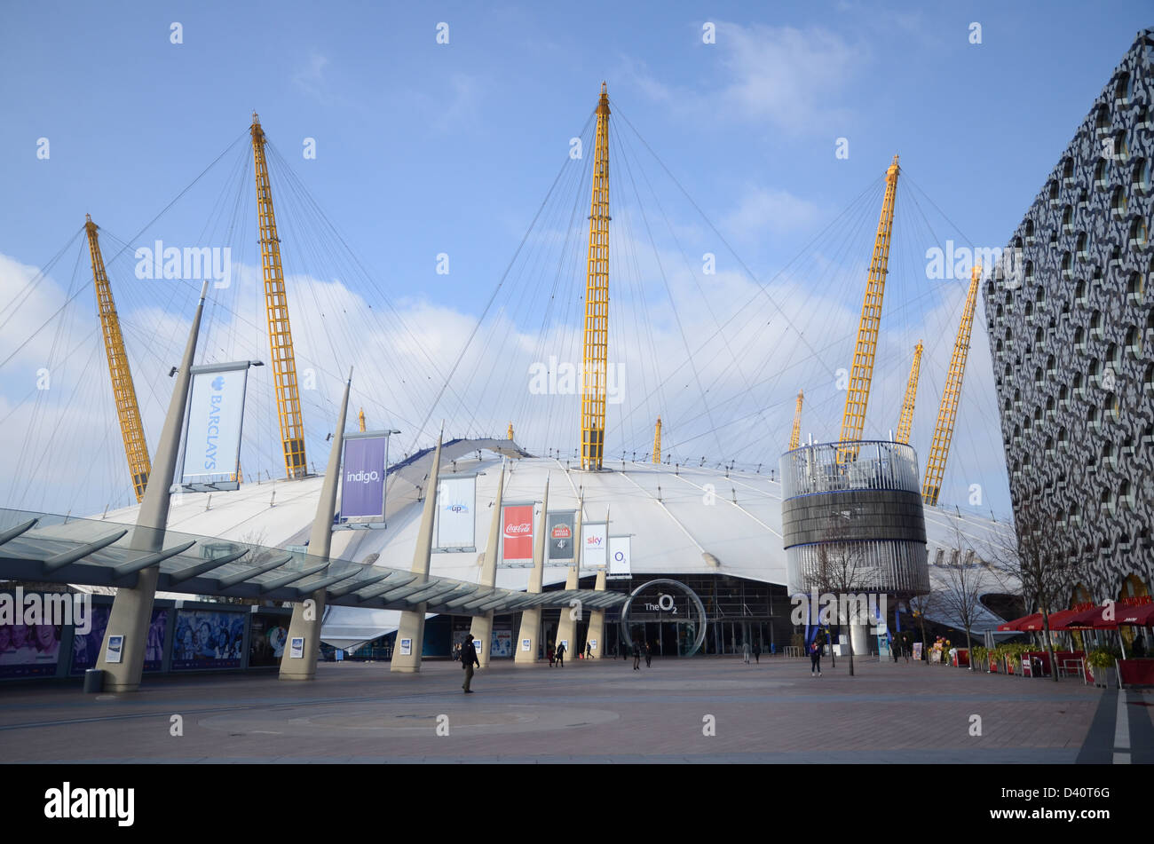 02 arena hi-res stock photography and images - Alamy