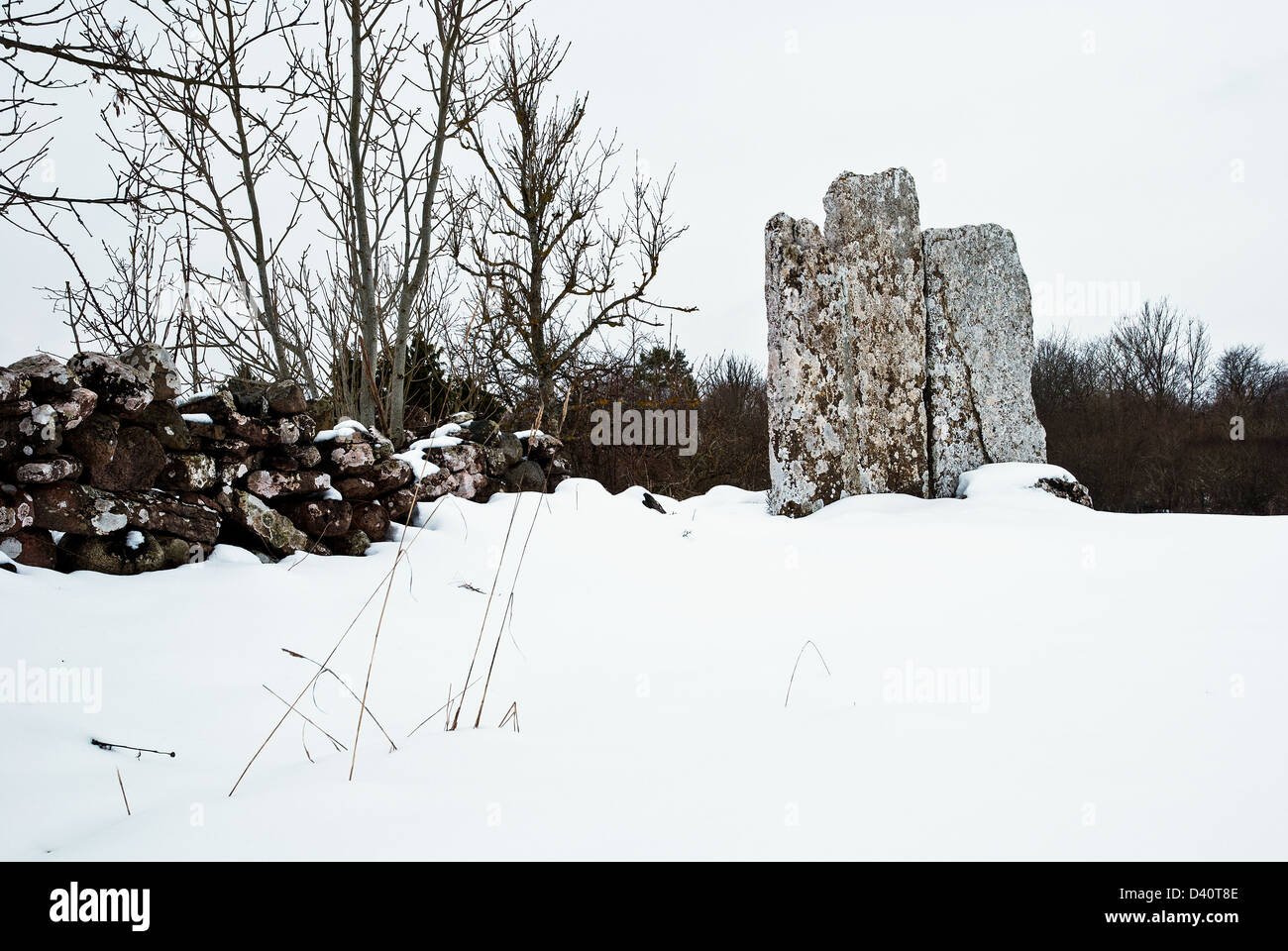 Raised funeral monument hi-res stock photography and images - Alamy