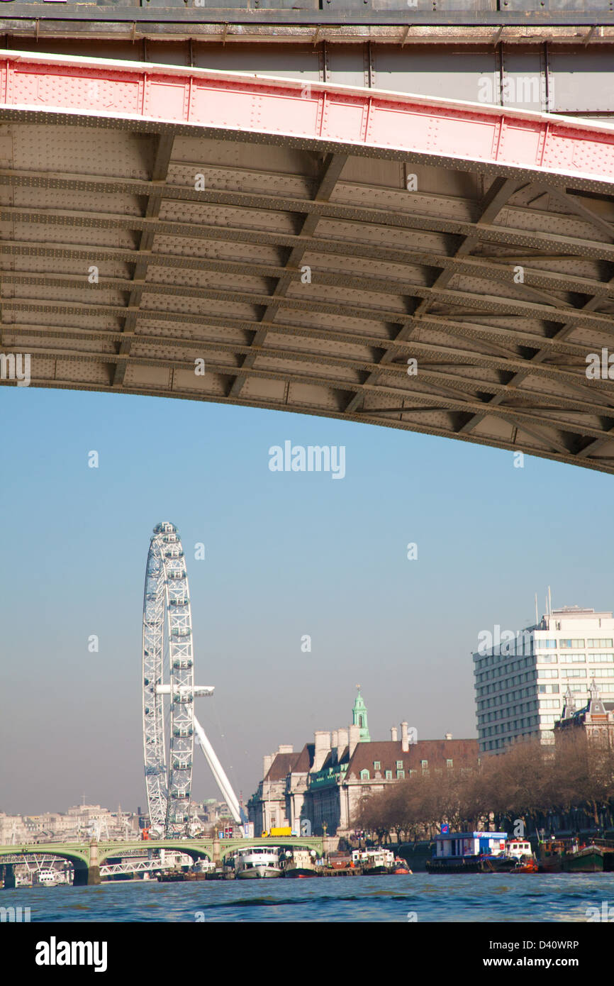 Under the arches of london bridge hi-res stock photography and images ...