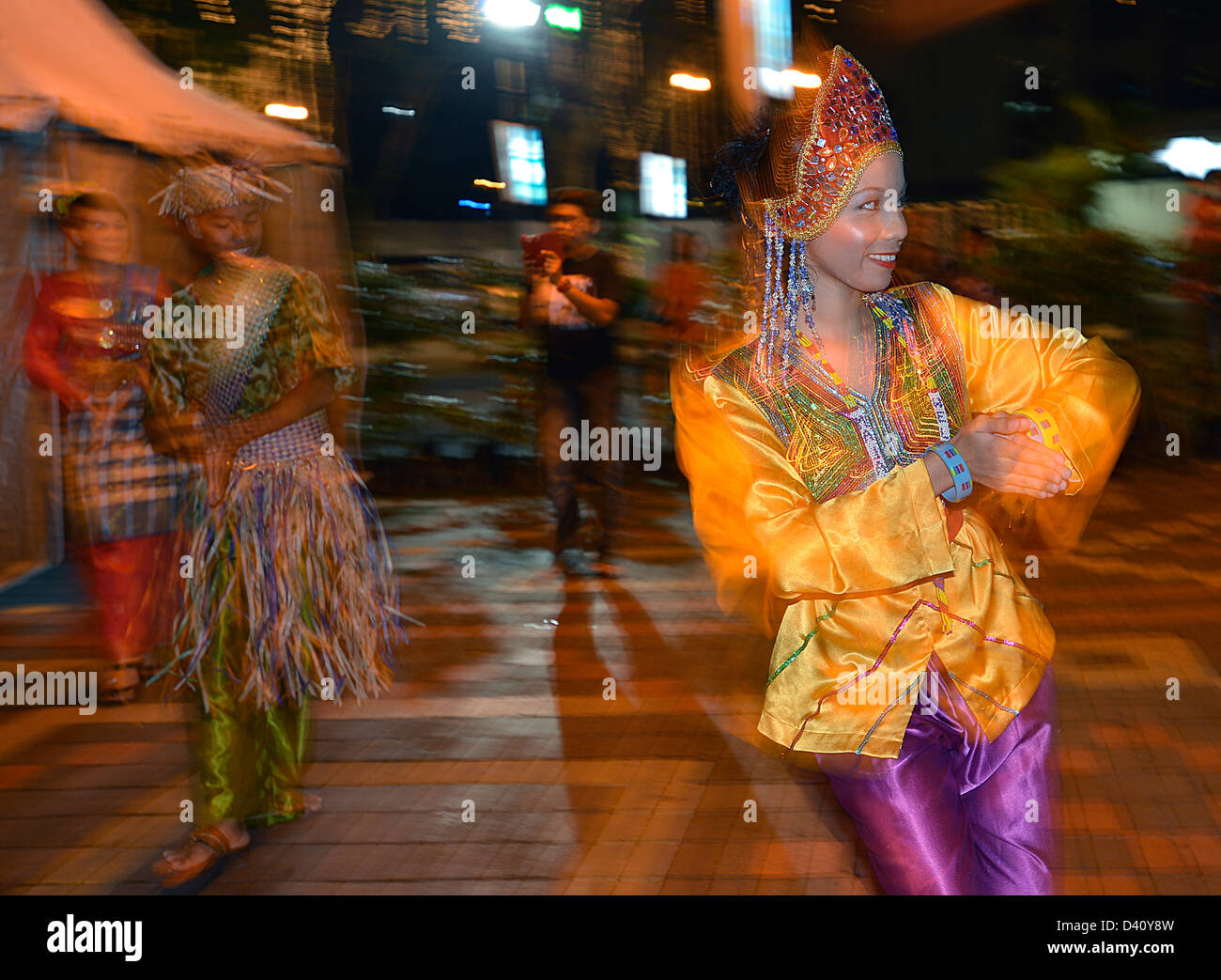 Asia Malaysia Kuala Lumpur Chinatown Dance performance Stock Photo - Alamy