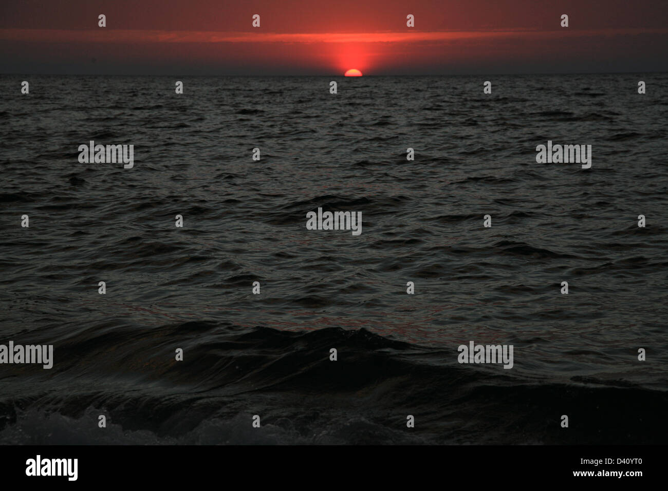 Sea sunset pictures hi-res stock photography and images - Alamy