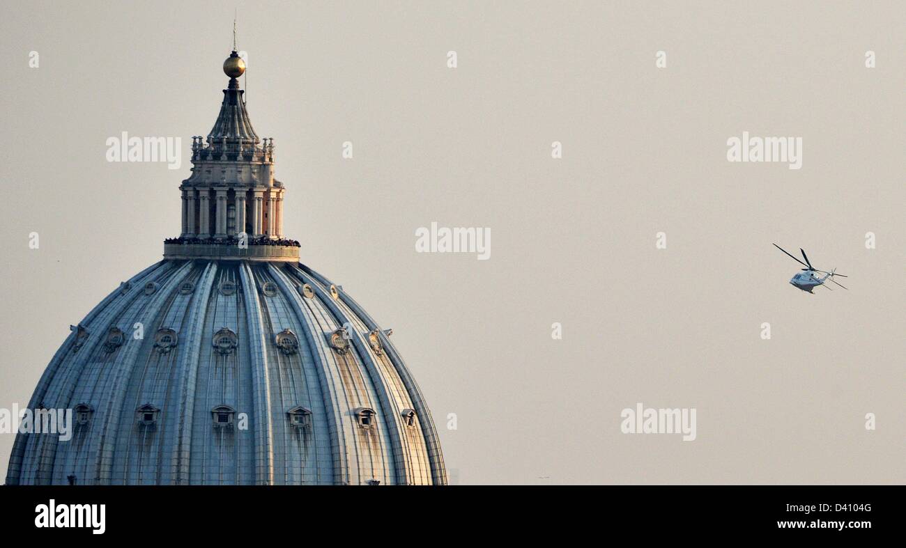 Castel Gandolfo, Italy. 28 February 2013. The helicopter carrying Pope ...