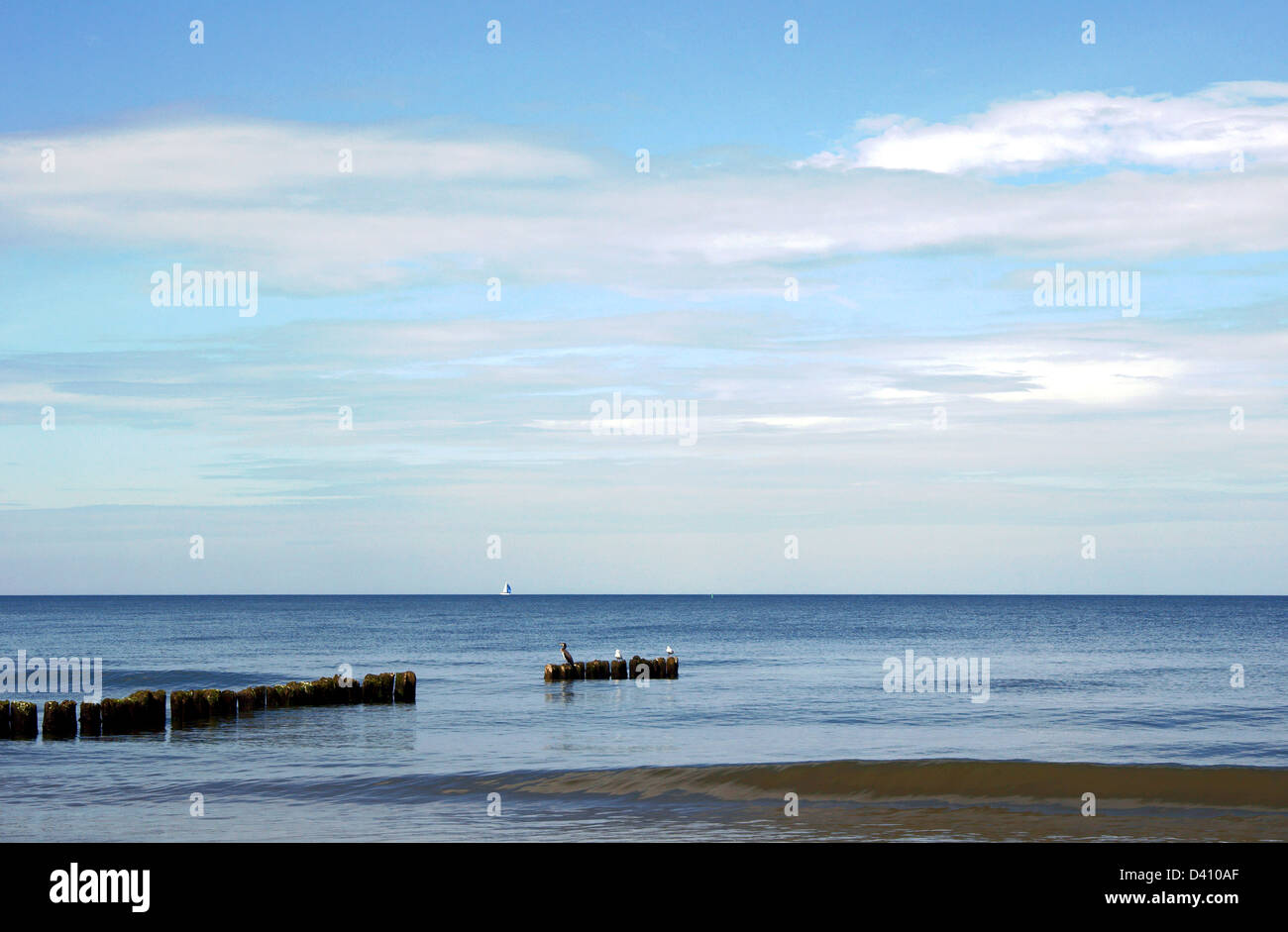 Wooden bulwark hi-res stock photography and images - Alamy