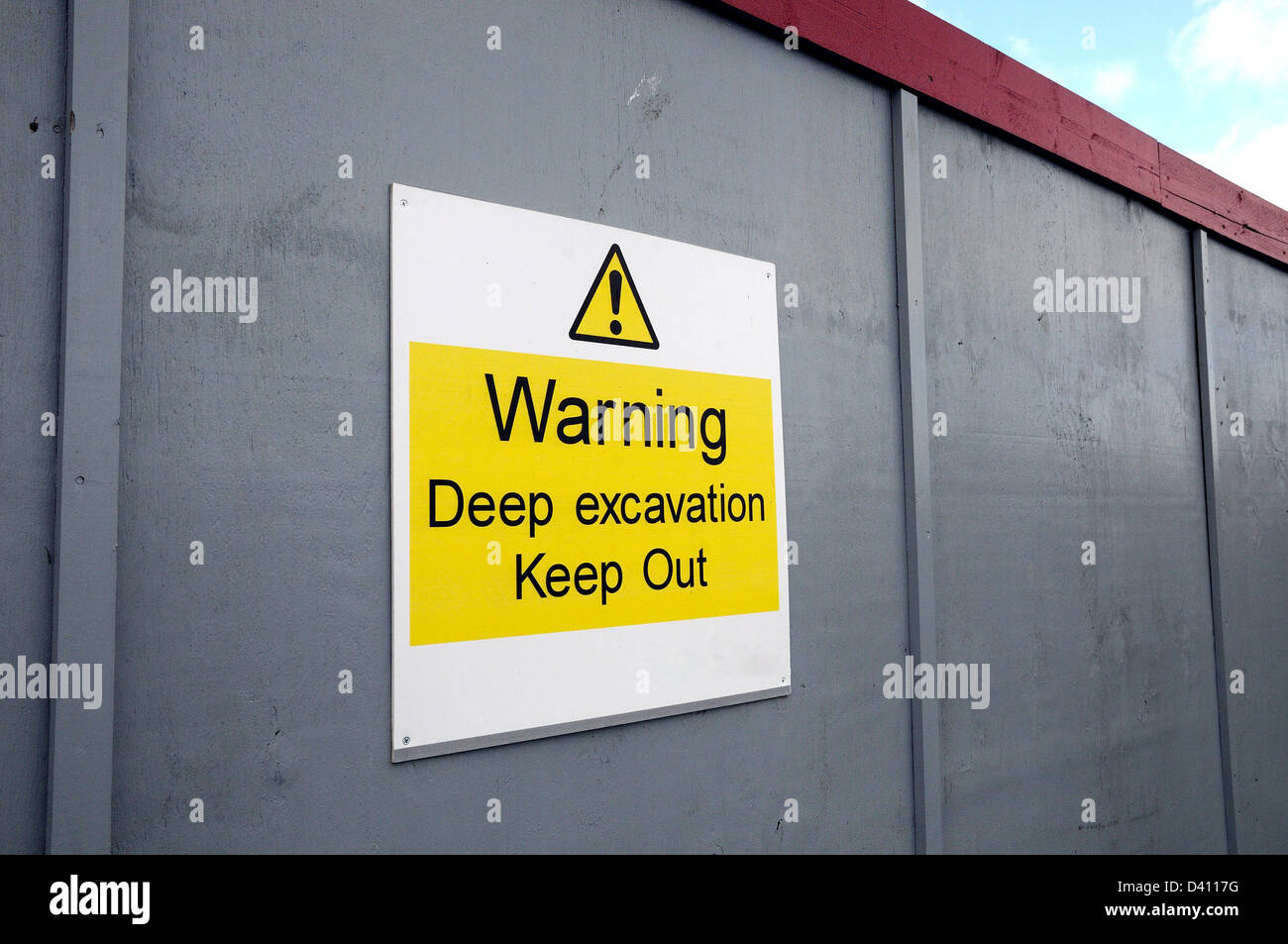 Danger deep excavation hi-res stock photography and images - Alamy