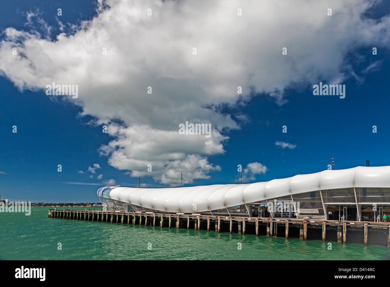 White long cloud hi-res stock photography and images - Alamy