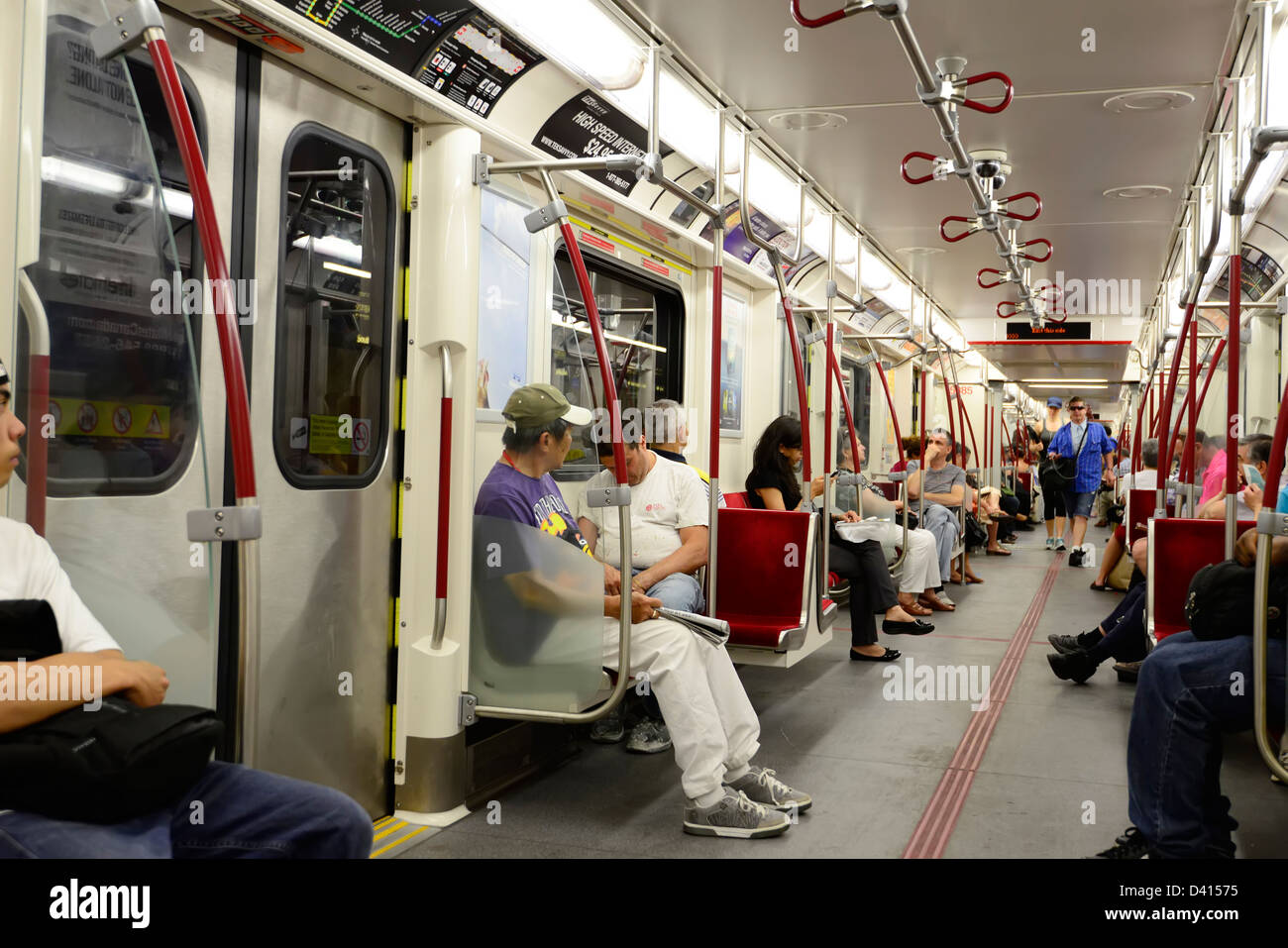 Canada subway hi-res stock photography and images - Alamy
