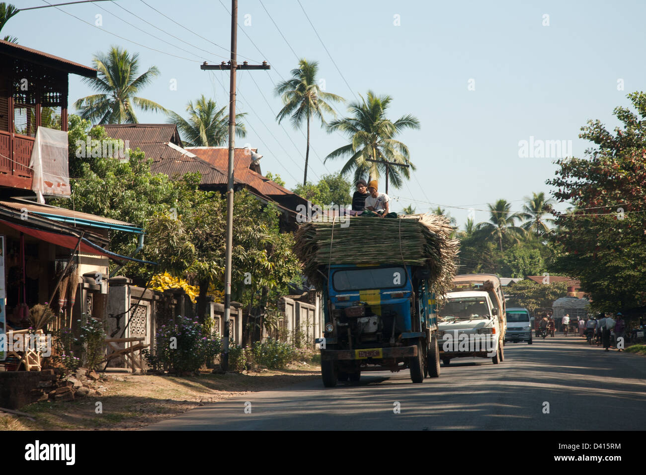 Lorry load hi-res stock photography and images - Alamy