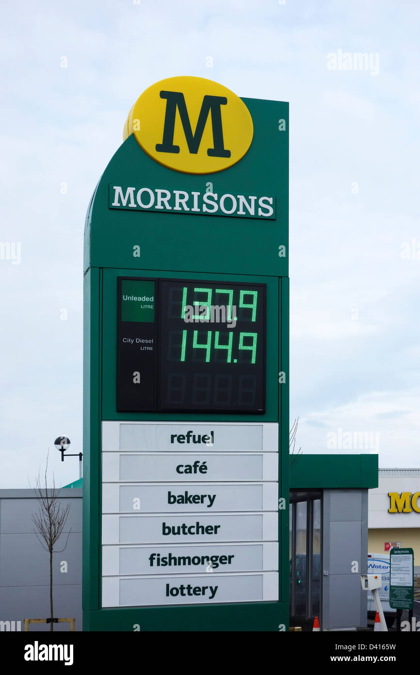 A Morrisons petrol price sign Stock Photo - Alamy