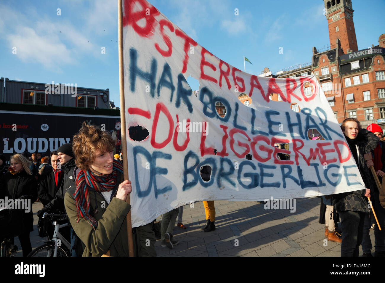 Group university students quirky hi-res stock photography and images ...