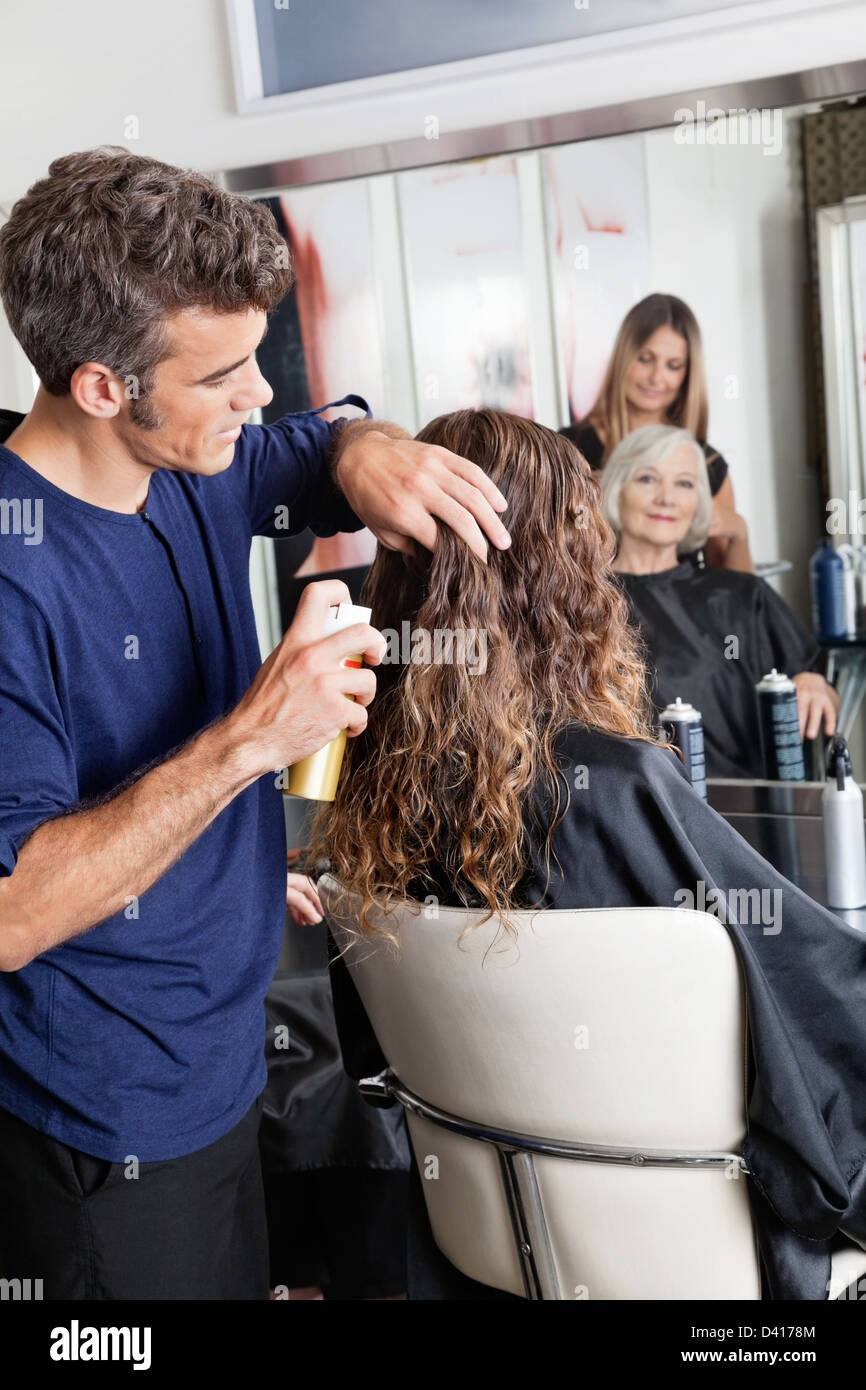 Hairdresser setting hi-res stock photography and images - Alamy