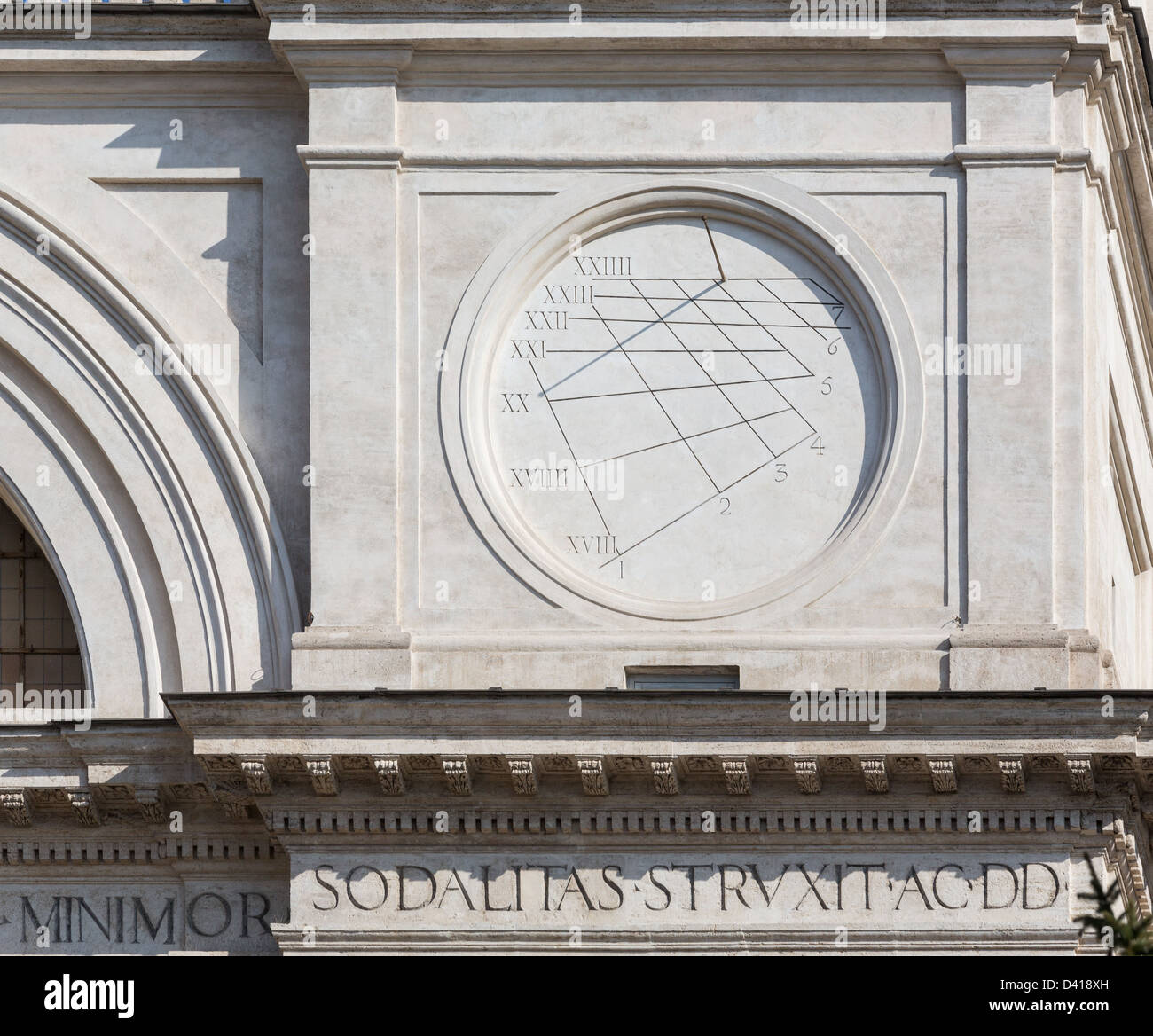 Sun dial hi-res stock photography and images - Alamy