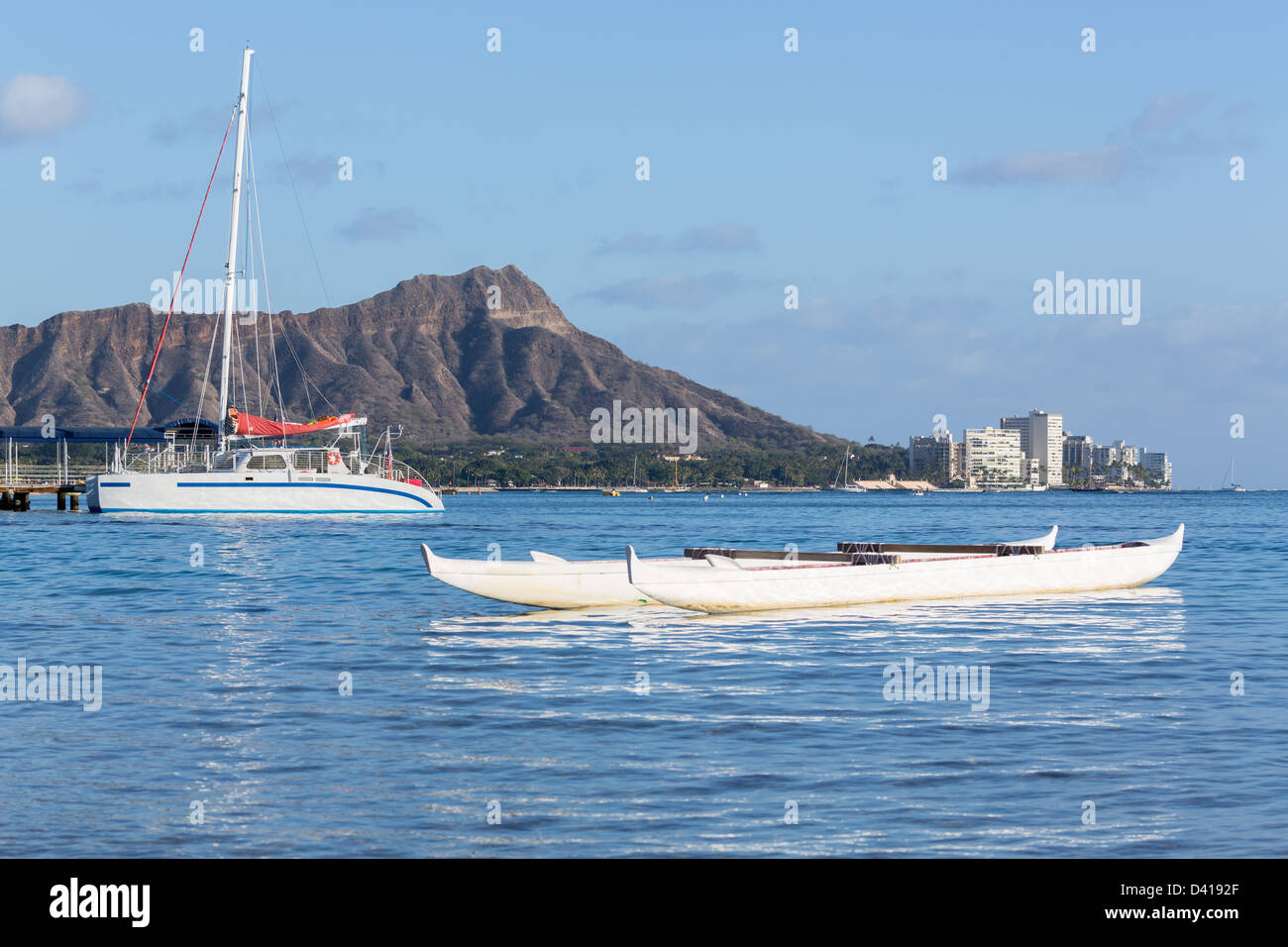 Boats waikiki honolulu oahu hawaii hi-res stock photography and images ...