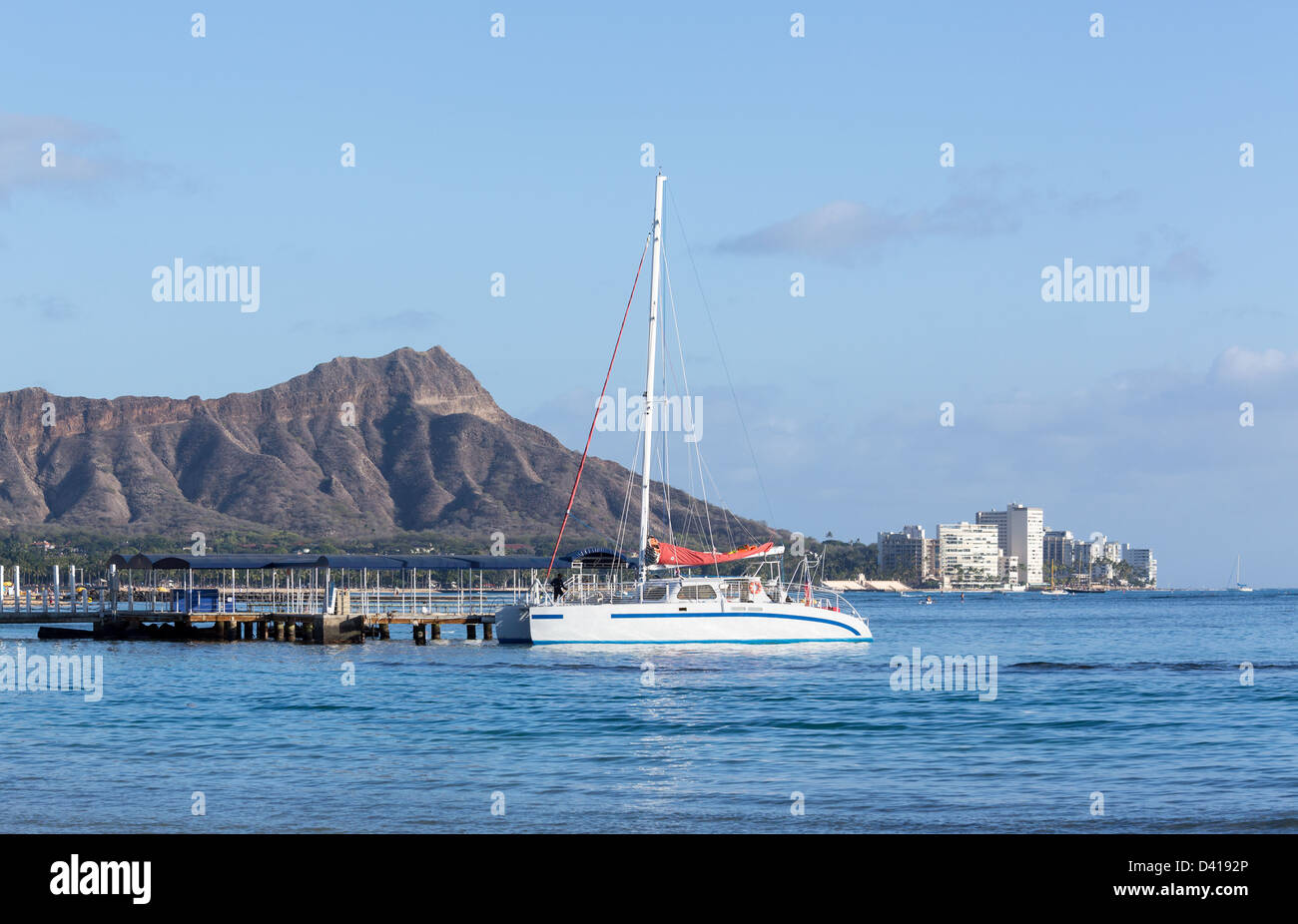 Hawaii beach boats hi-res stock photography and images - Alamy