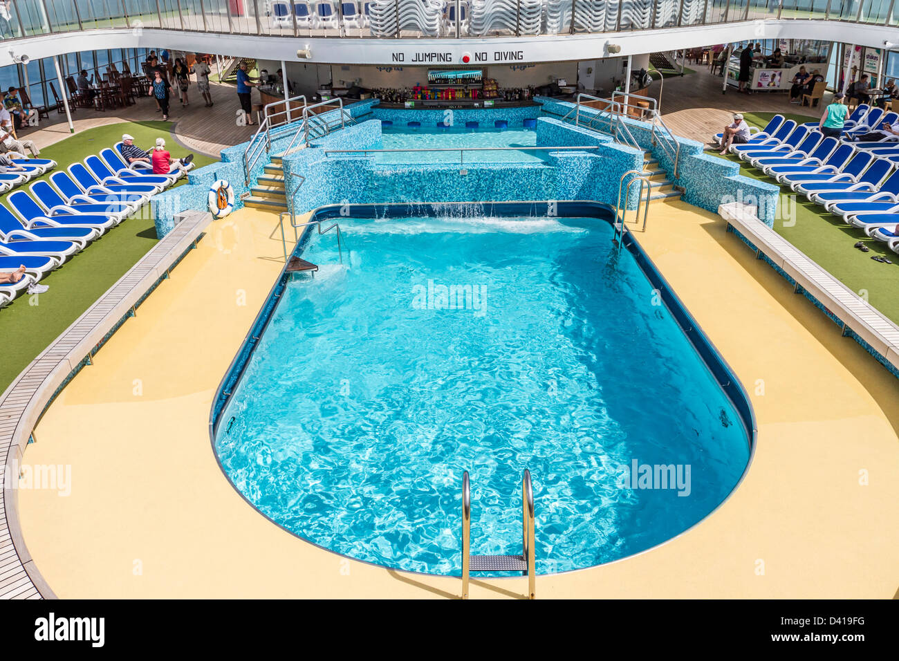 Pool deck hi-res stock photography and images - Alamy
