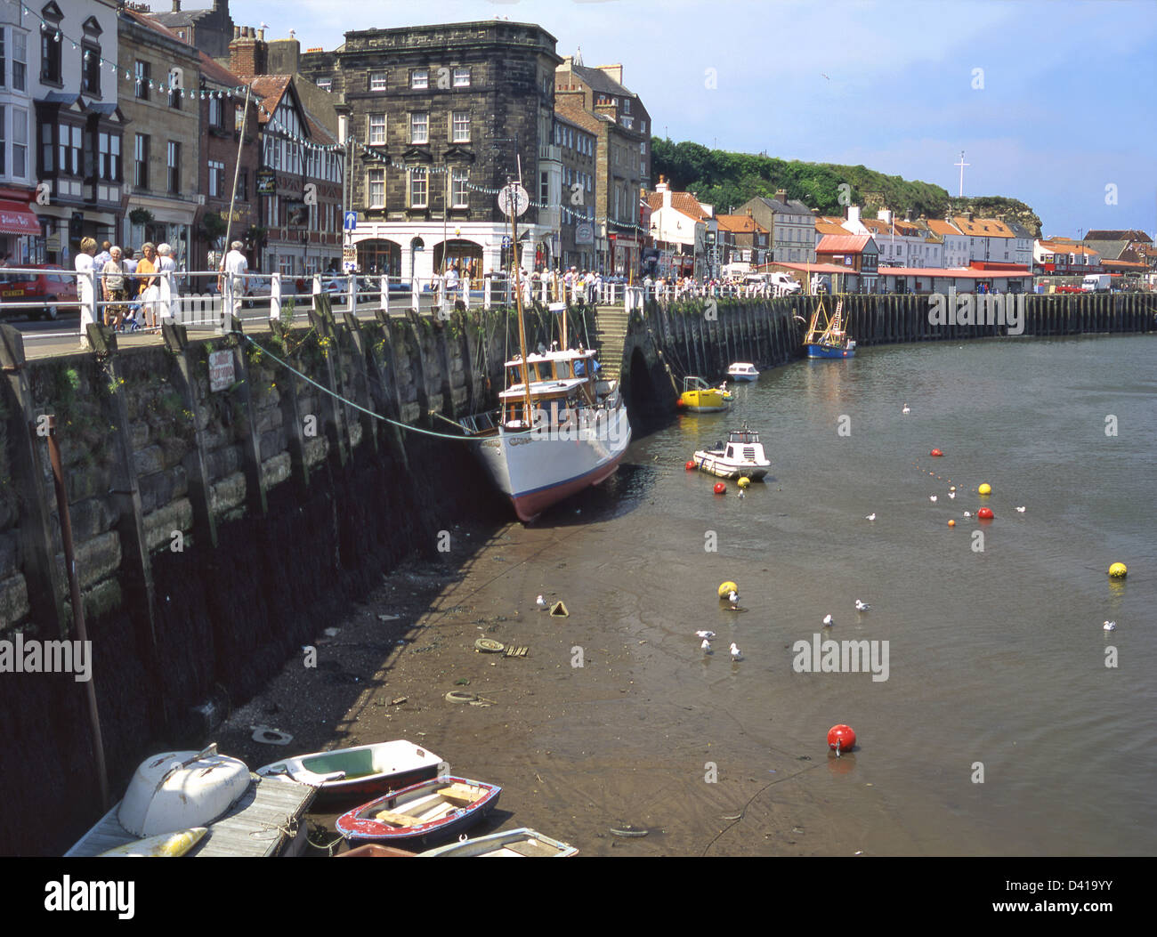 Whitby rowing boats hi-res stock photography and images - Alamy