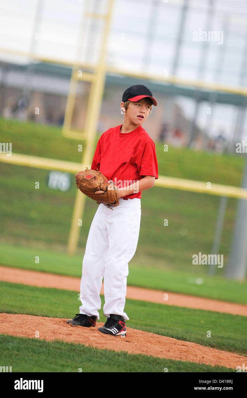 Batter and pitcher hi-res stock photography and images - Alamy