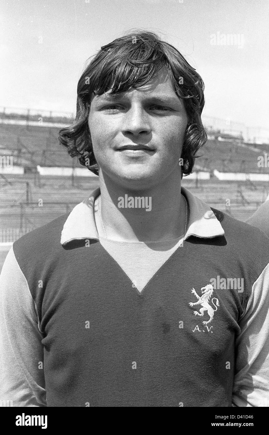 Alan Little Aston Villa footballer 1971 Stock Photo - Alamy Alan Little Aston Villa footballer 1971 Stock Photo - Alamy