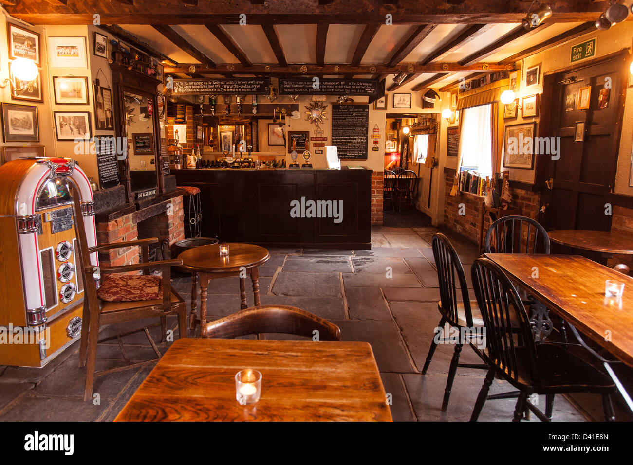 The Yew Tree public house in Wield, Alresford, Hampshire, England ...