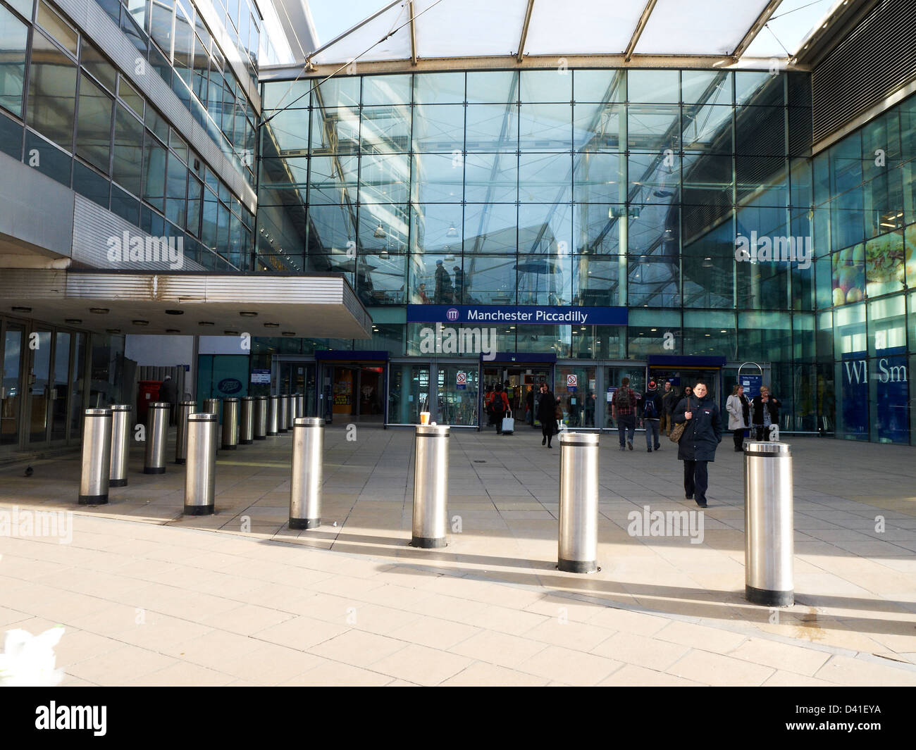 Entrance to Piccadilly Railway station in Manchester UK Stock Photo - Alamy