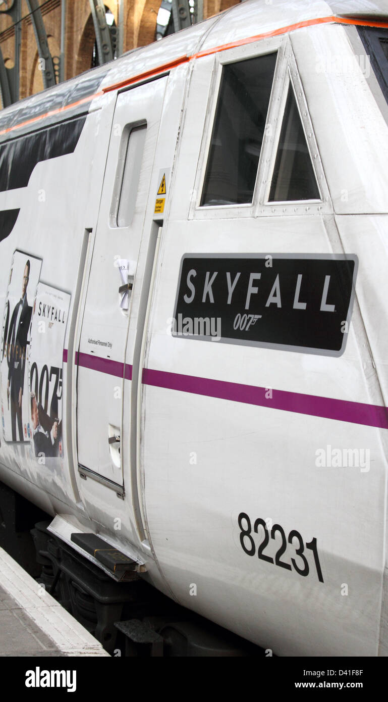 Skyfall bond train hi-res stock photography and images - Alamy