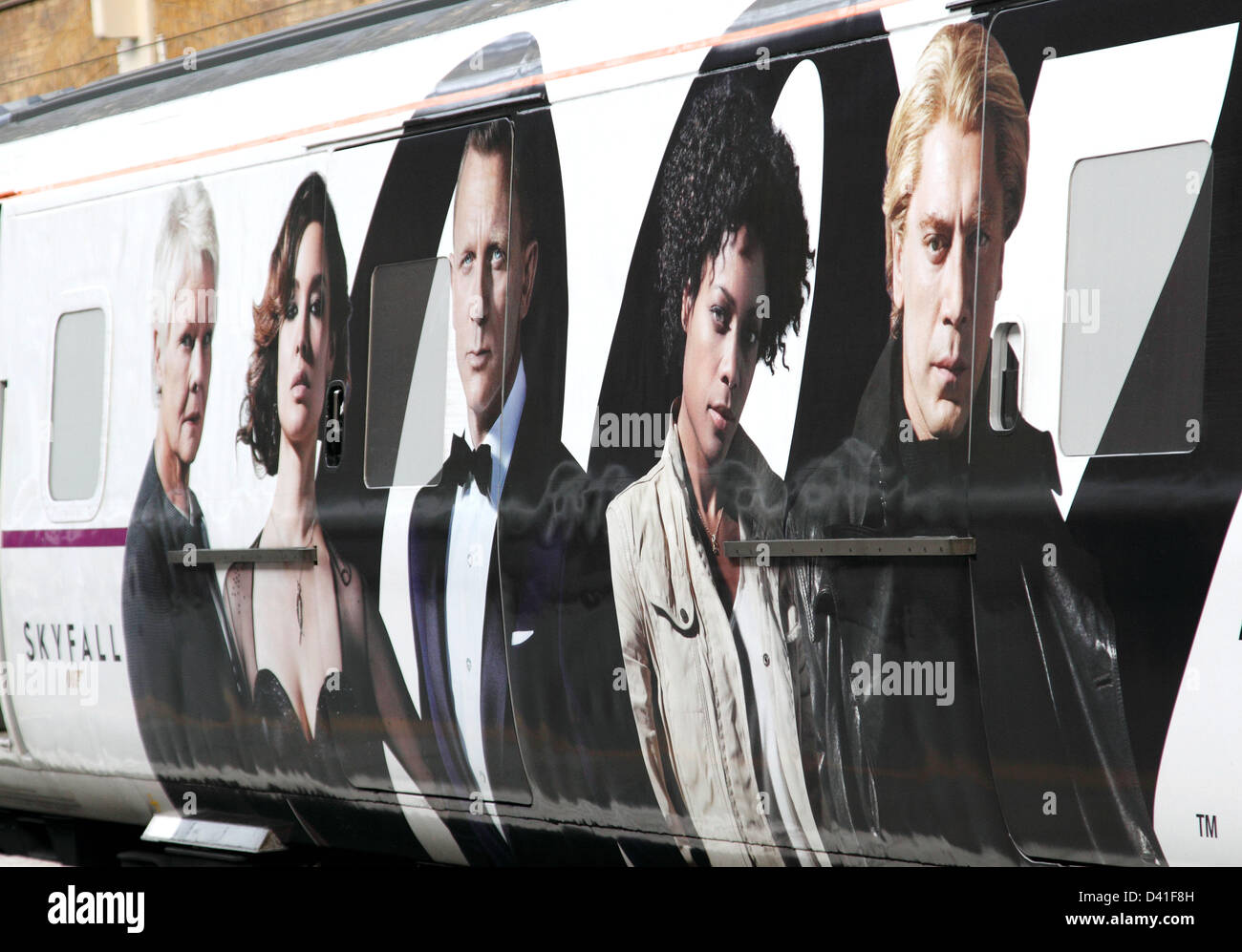 Skyfall bond train hi-res stock photography and images - Alamy