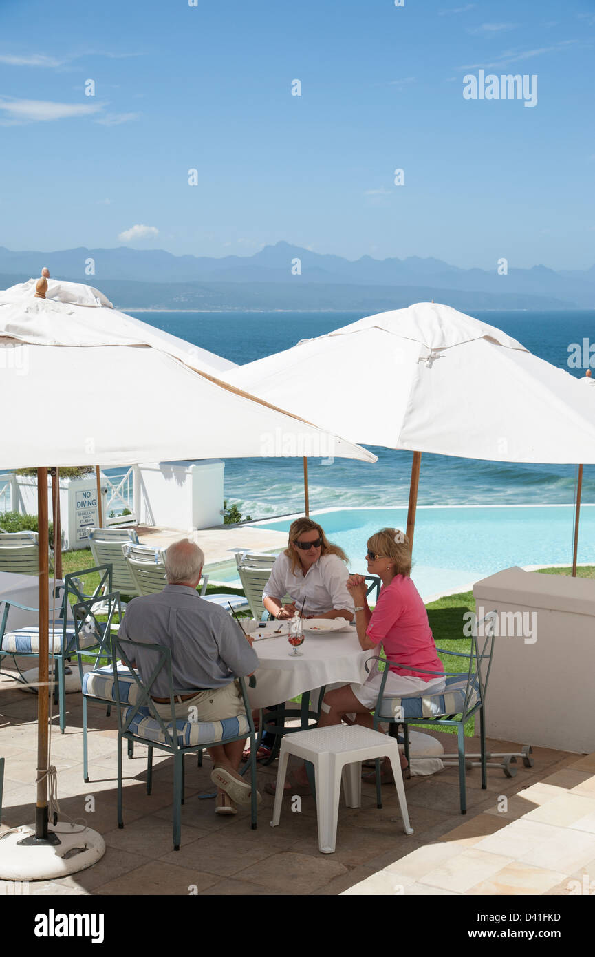 Hotel guests dining outside hi-res stock photography and images - Alamy