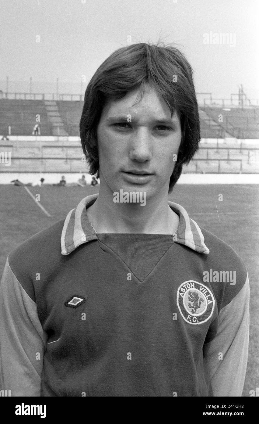 Ian Hendry Aston Villa football club footballer 1976 Stock Photo - Alamy