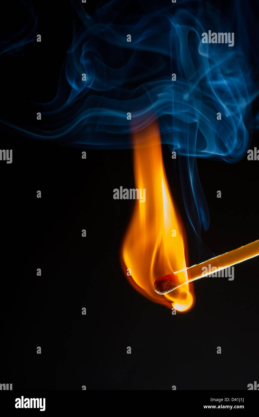 Phosphorus burning hi-res stock photography and images - Alamy