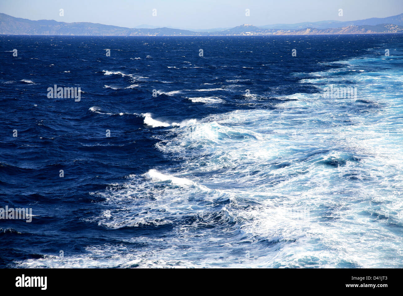 Sea waves detail hi-res stock photography and images - Alamy