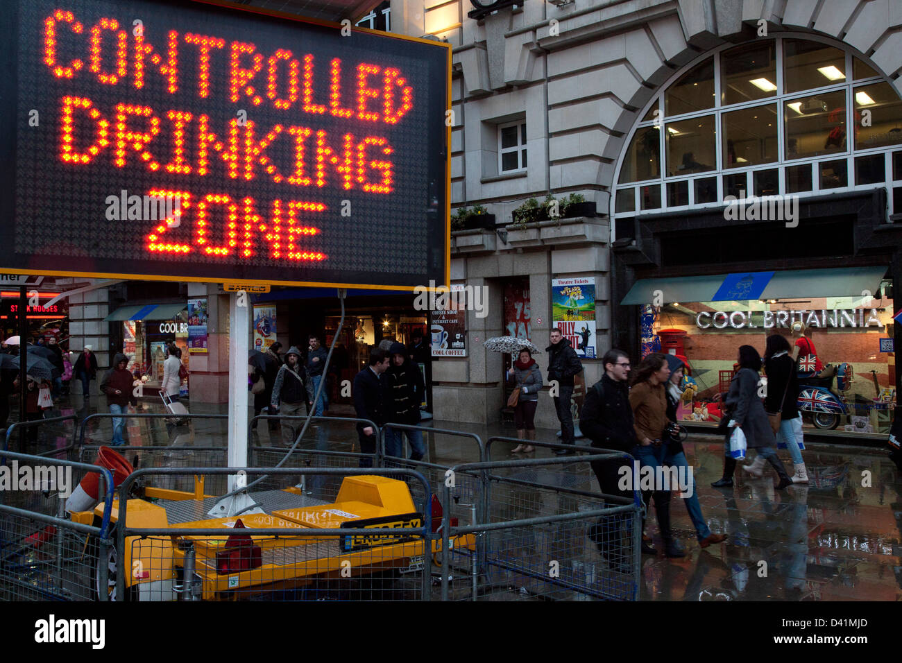 Controlled zone street sign hi-res stock photography and images - Alamy