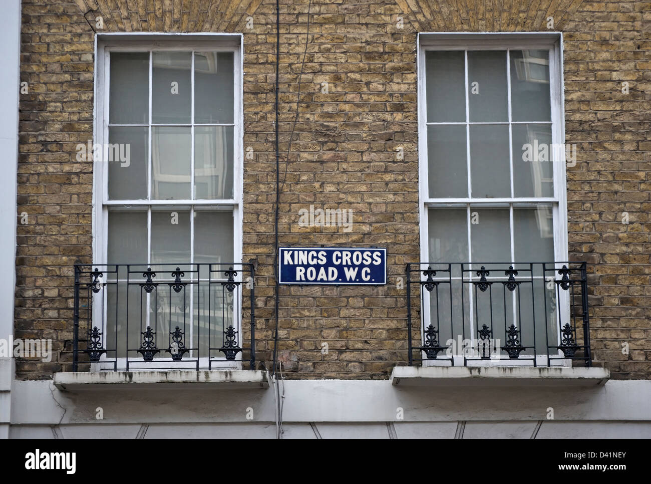 Kings cross road hi-res stock photography and images - Alamy