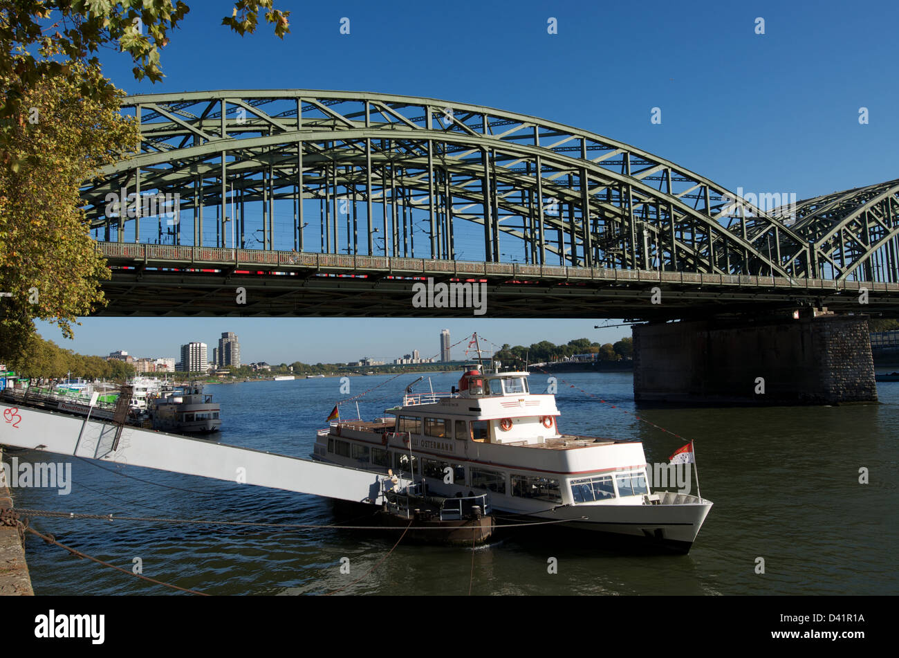 Cologne railway bridge hi-res stock photography and images - Alamy