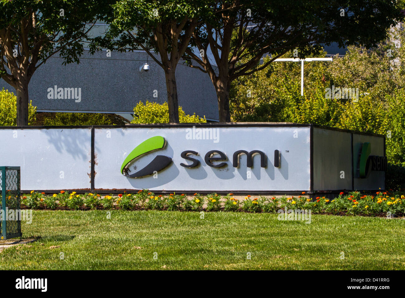 Semi sign hi-res stock photography and images - Alamy