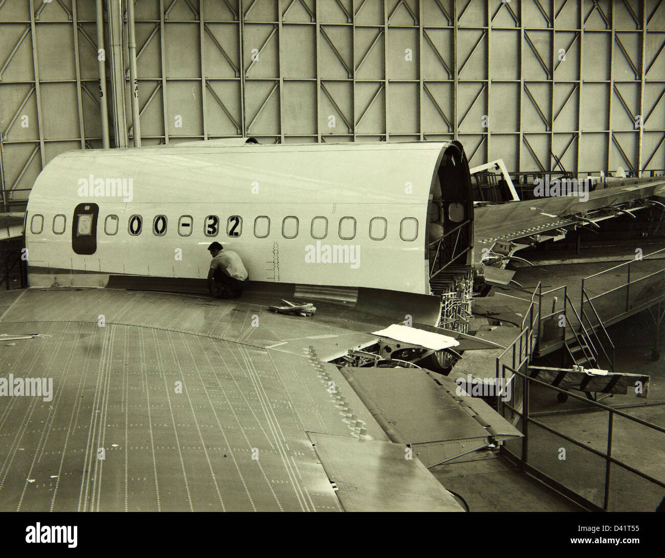 The Convair 880 was a commercial jet airliner produced in the early ...