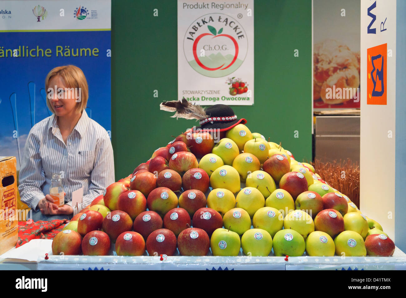 Berlin, Germany, apple pyramid on the Green Week Stock Photo - Alamy