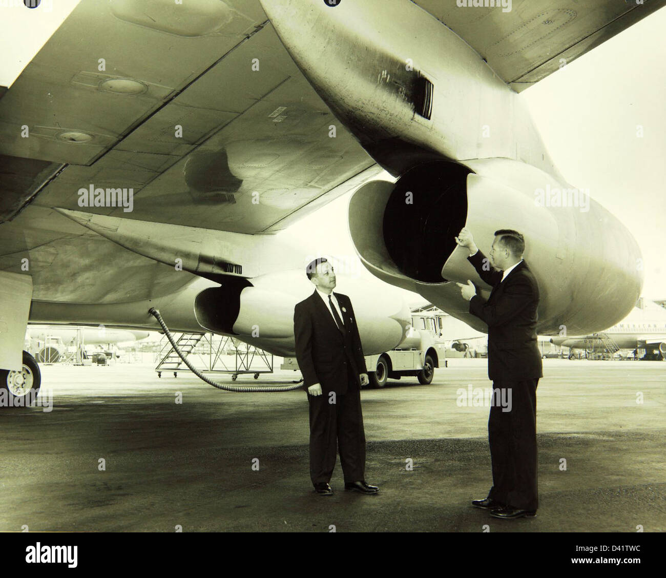 The Convair 880 was a commercial airliner introduced in the 1950s. It ...