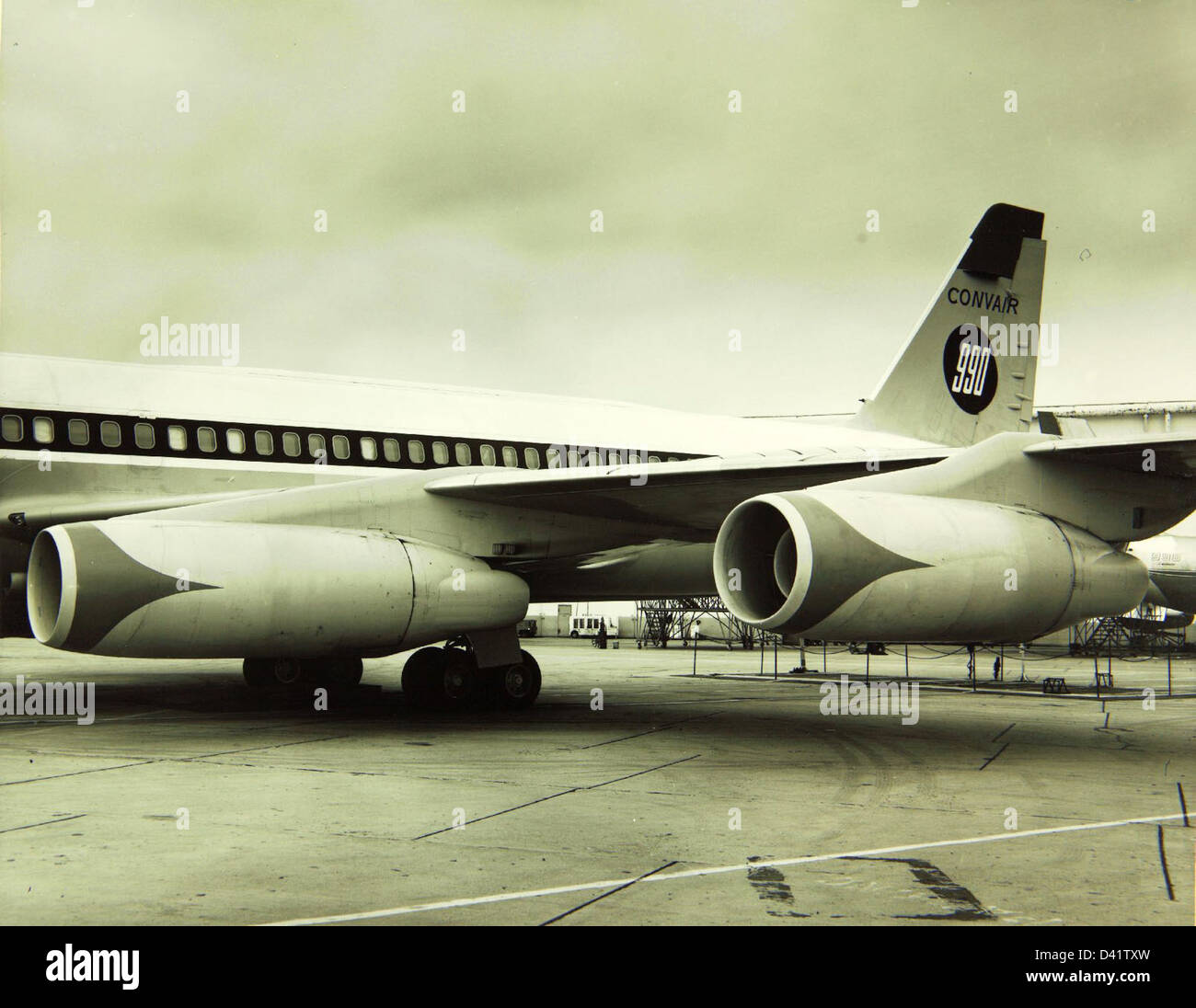 The Convair 880 was a commercial jet airliner developed in the late ...