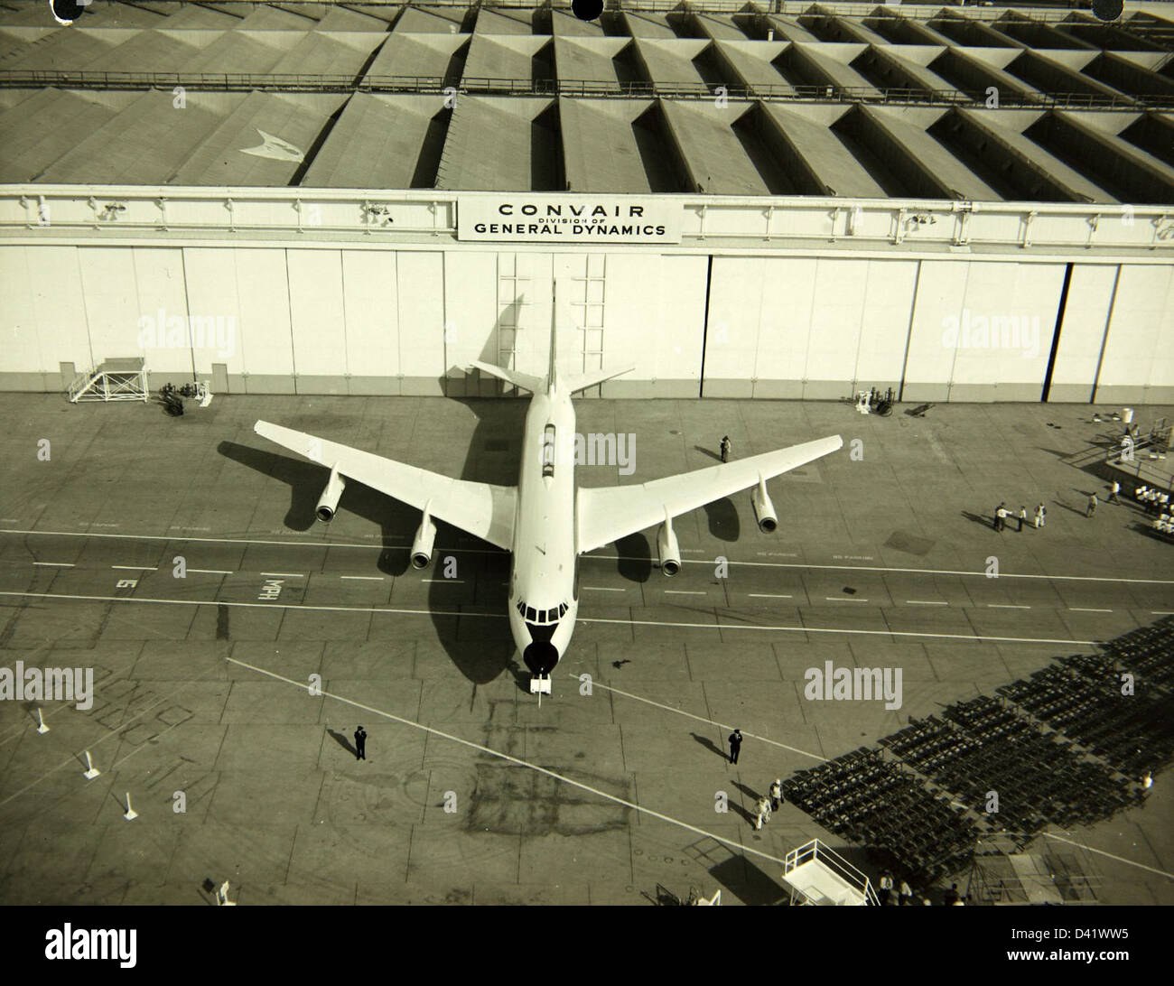 The Convair 880 was a jet airliner developed in the late 1950s for ...