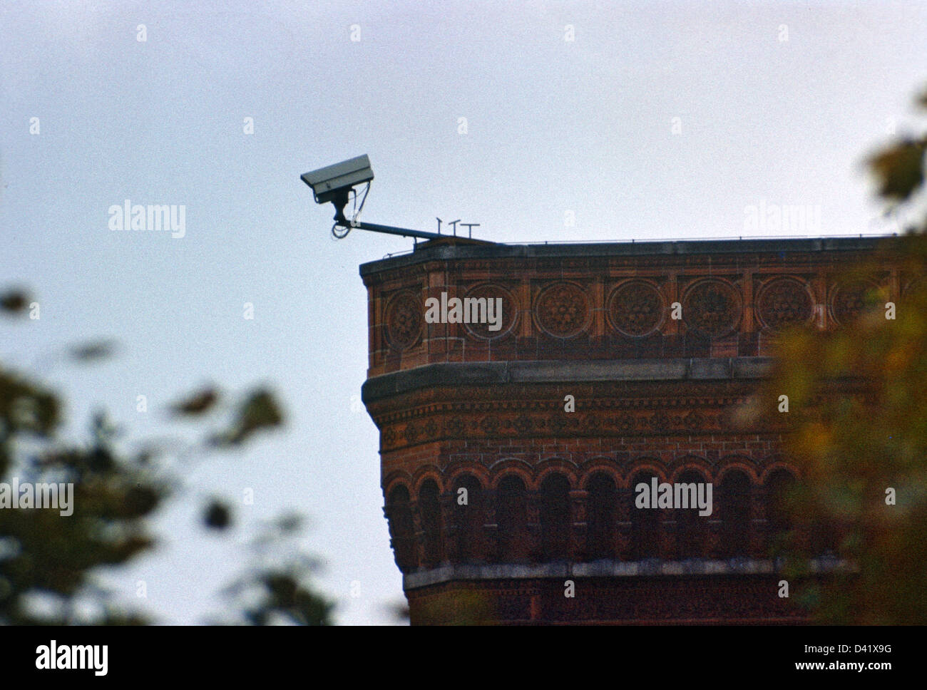 Berlin, DDR, security camera at the front of the Red Town Hall Stock ...