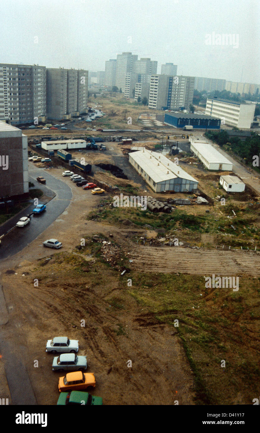Berlin, GDR, Cityscape, housing estate in the Marzahn Stock Photo - Alamy
